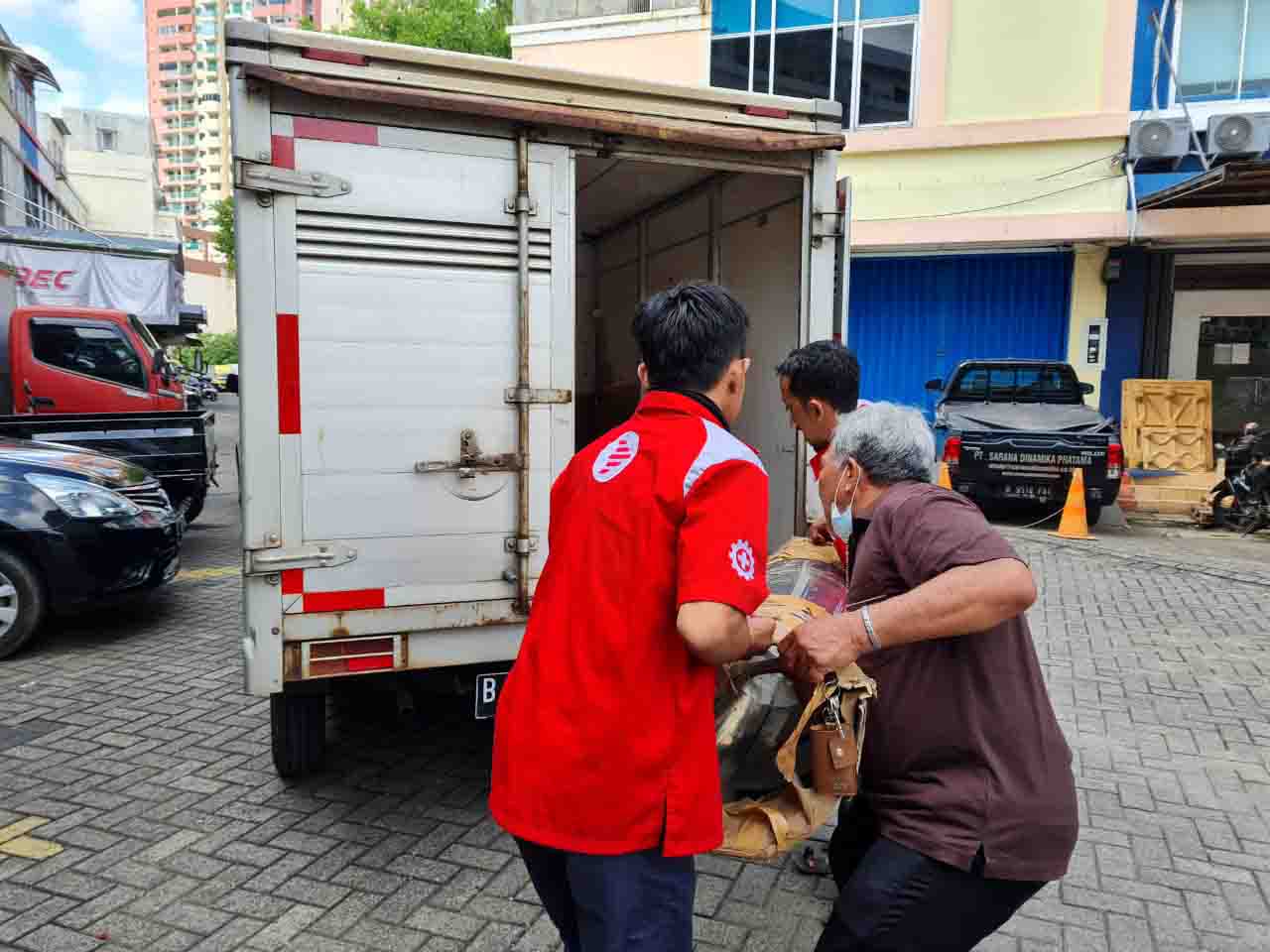 Contoh Kirim Paket Barang untuk Pengiriman | Boska Logistik - Jasa ...