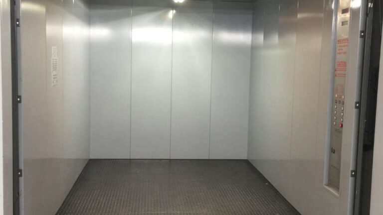 Mengenal Lift Barang atau Cargo Lift | Boska Logistik - Jasa Ekspedisi ...